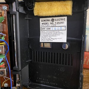 Vintage General Electric Model No 7-2506B AM FM Transistor Radio Works ...