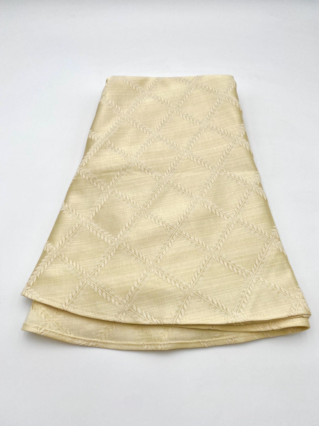 70" Round Lenox Laurel Leaf Tablecloth, Creamy Ivory or Pale Yellow - Etsy