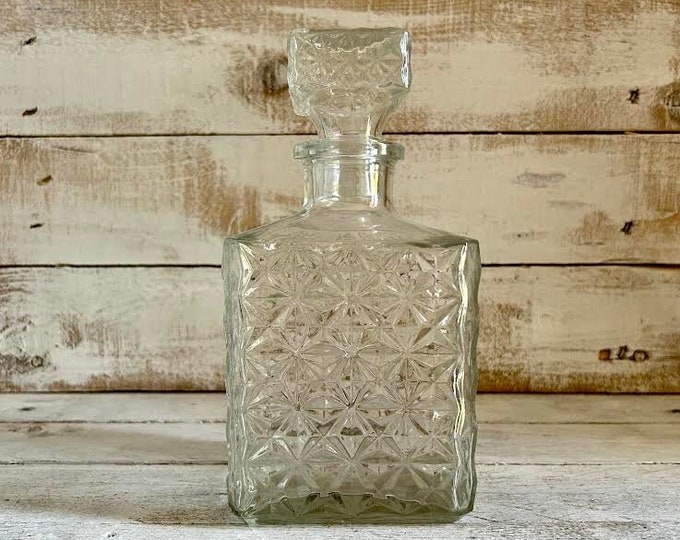 Glass Whiskey Decanter; Vintage Cut Glass Drinks Container, Crystal ...