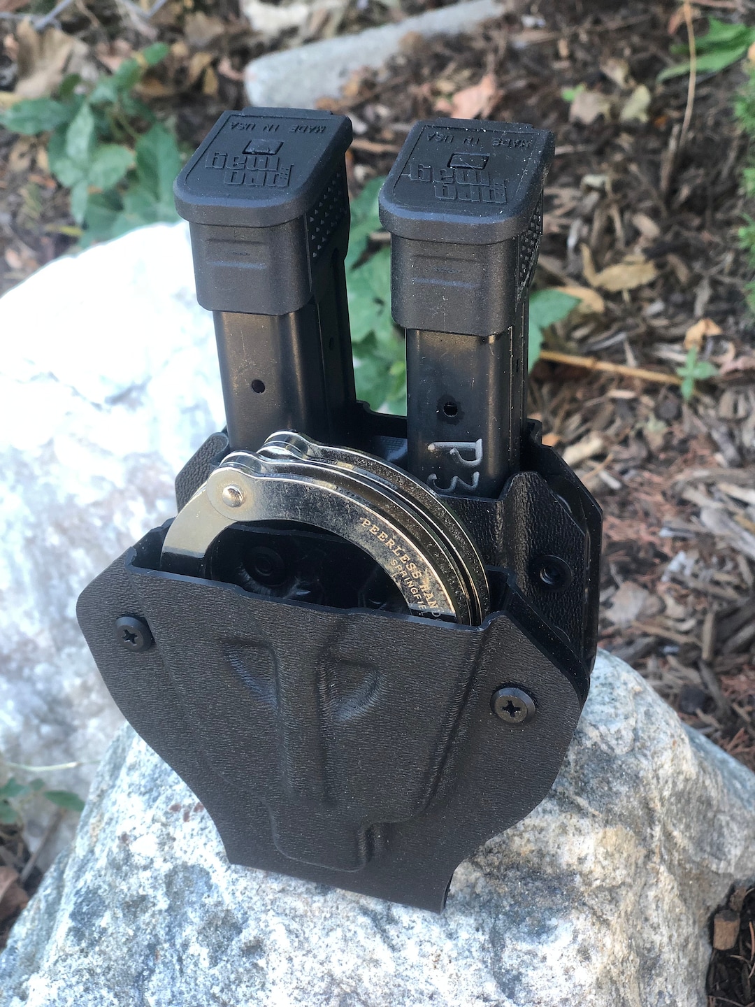 Handcuff Carrier With Double Leo-style Magazine Carrier- MOLLE Locks - Etsy