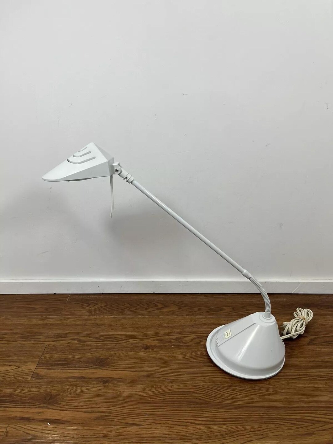 White 80’s / 90’s Vintage Halogen Desk Table Lamp Modern Design ...