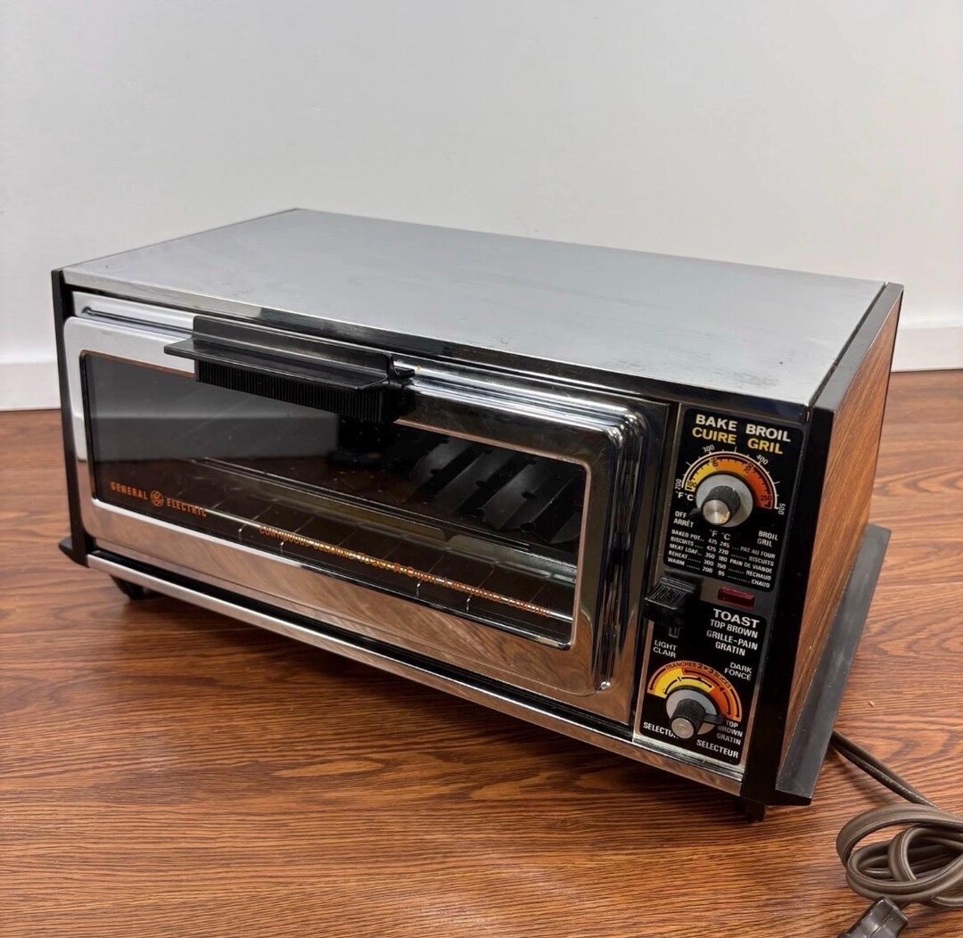 Vintage Early 80's GE General Electric TOAST-R-OVEN Broil Bake Toast ...