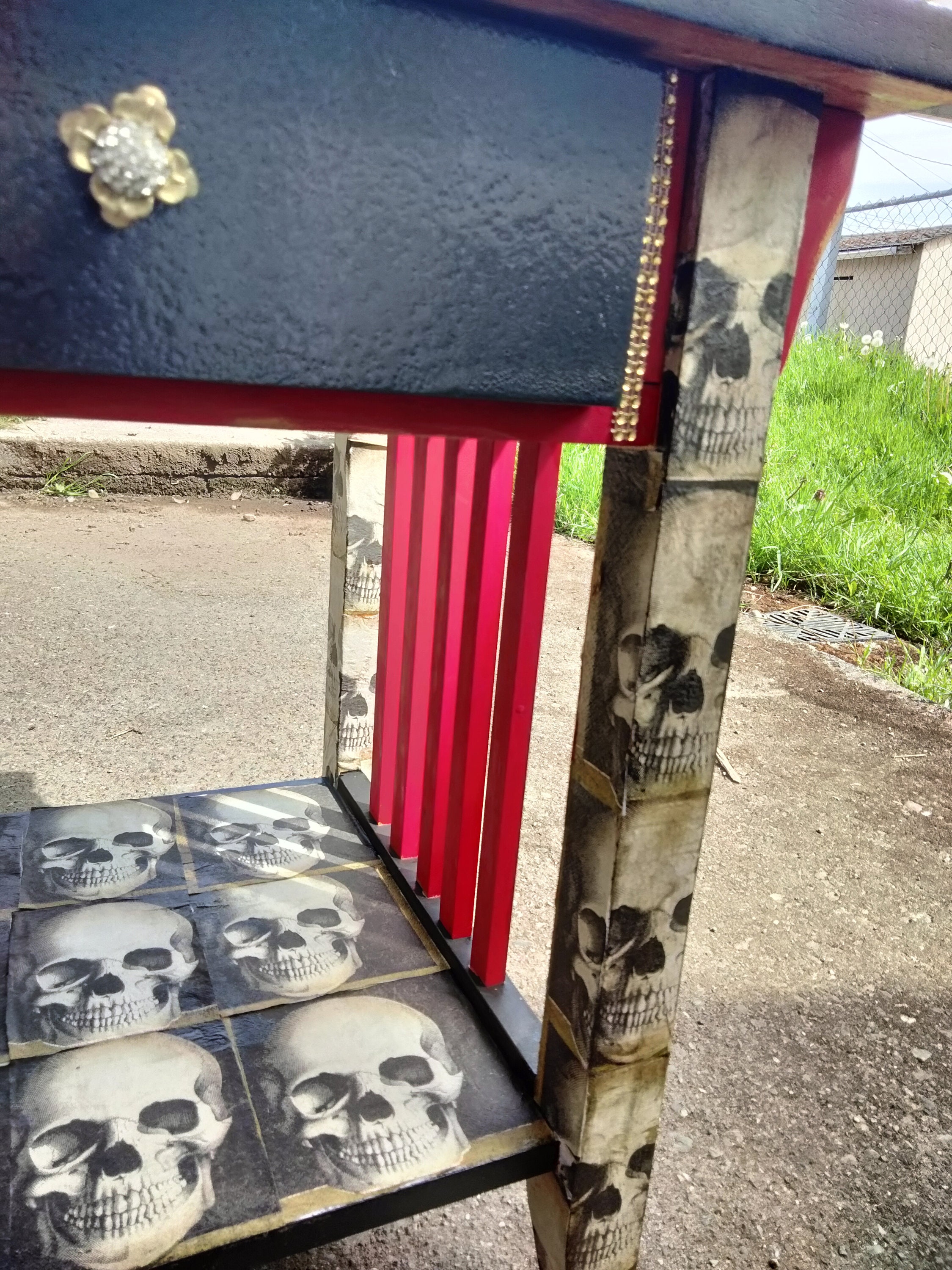 Refurbished Skull Themed Side Table - Etsy