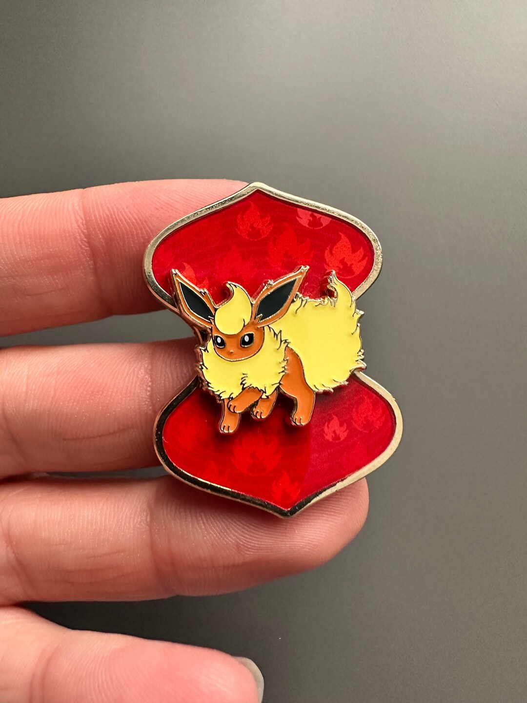 Pokèmon Official Flareon Vmax Pin TCG Enamel Lapel Pin Badge Brooch - Etsy
