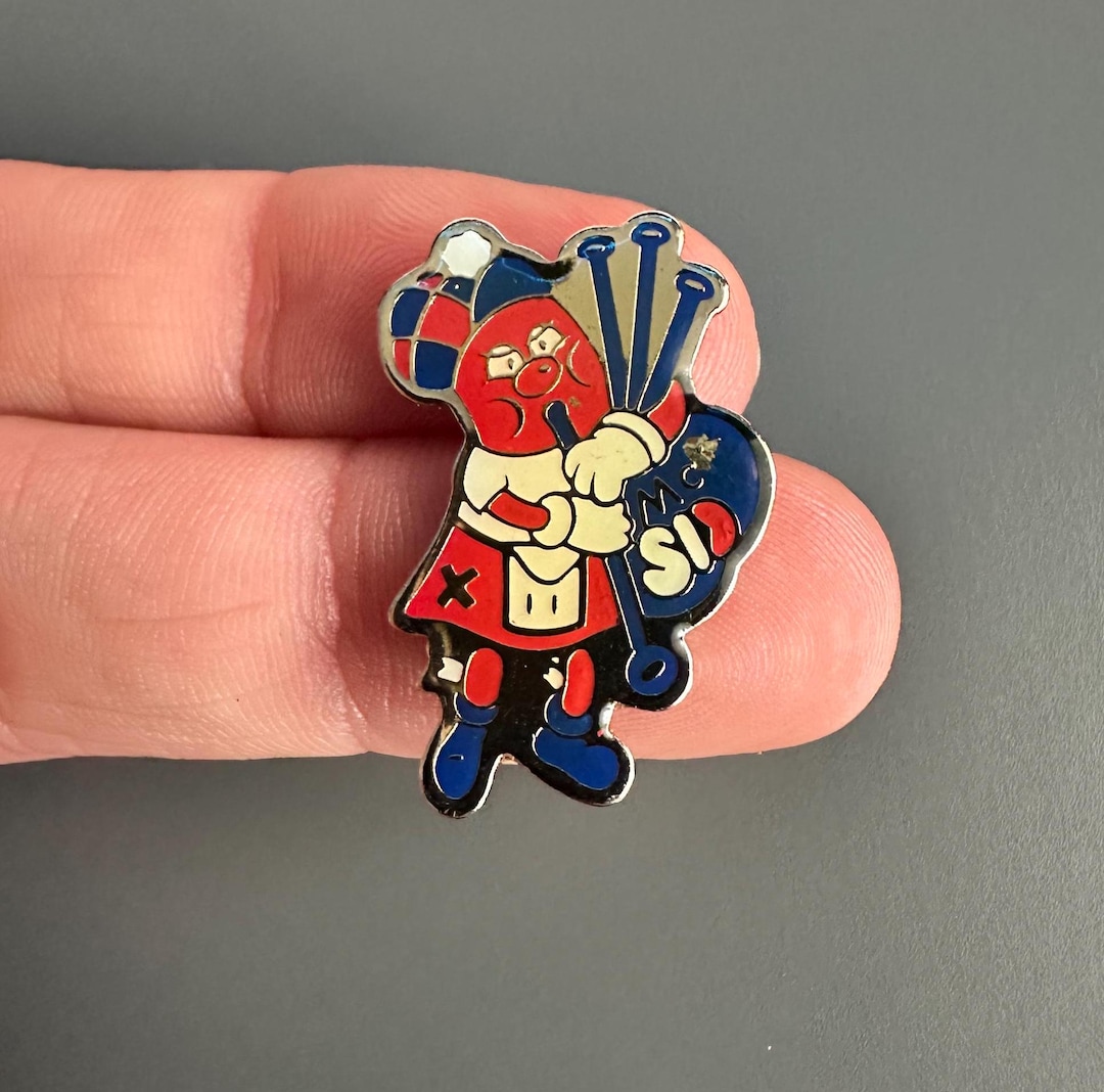 Scottish Bagpipe Piper Kilt Wearing Sid the Kidney Sausage Enamel Lapel ...