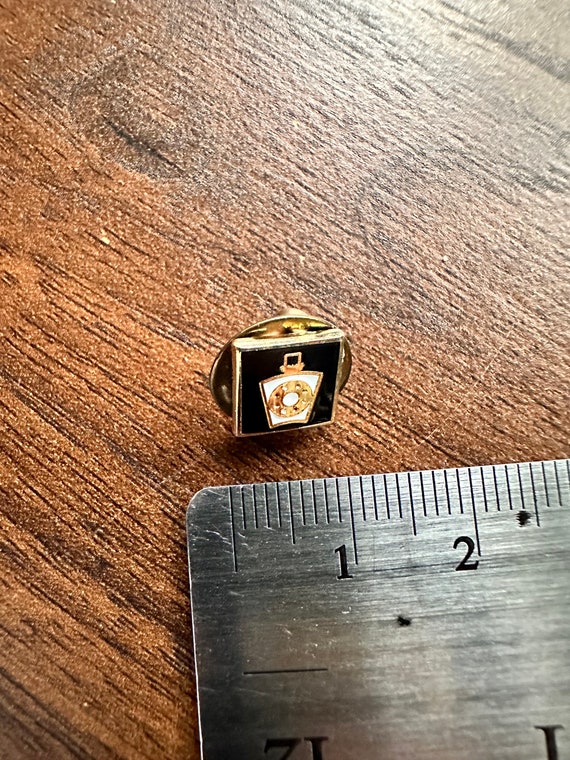 Vintage Tiny miniature Masonic logo Mark mason Pin en… - Gem