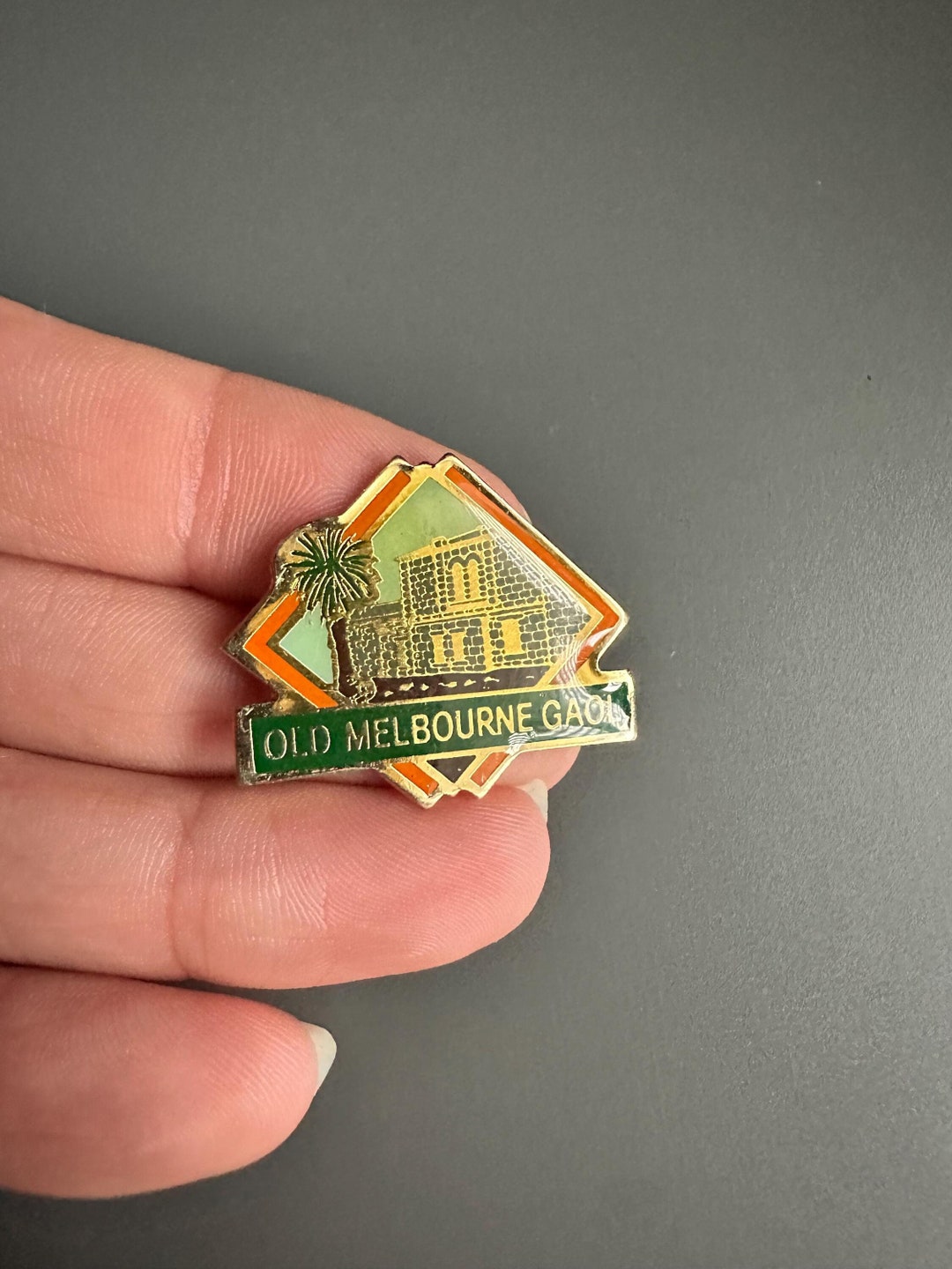 Retro Old Melbourne Gaol Prison Sydney Australian Souvenir Lapel Pin ...