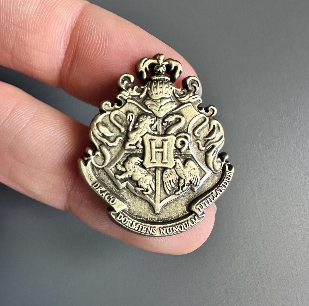Hogwarts Crest Coat of Arms Harry Potter Lapel Pin Badge Brooch - Etsy