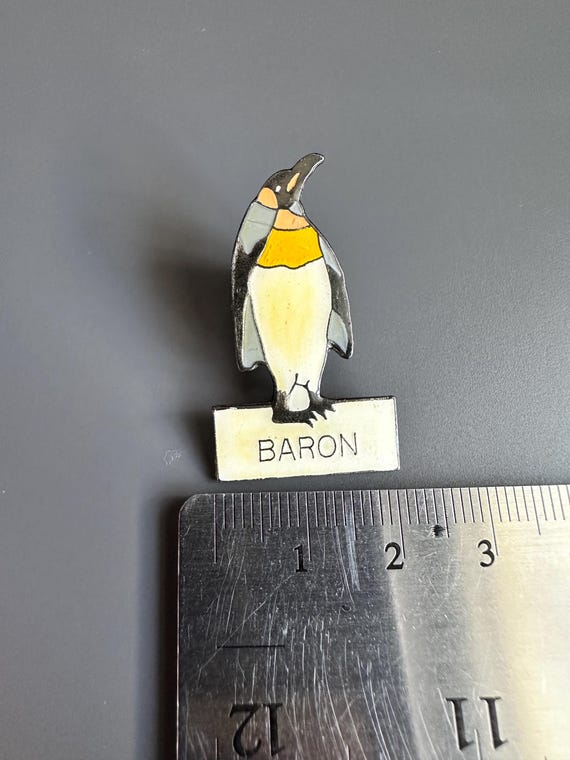 Vintage Emperor King Penguin BARON enamel lapel pin b… - Gem