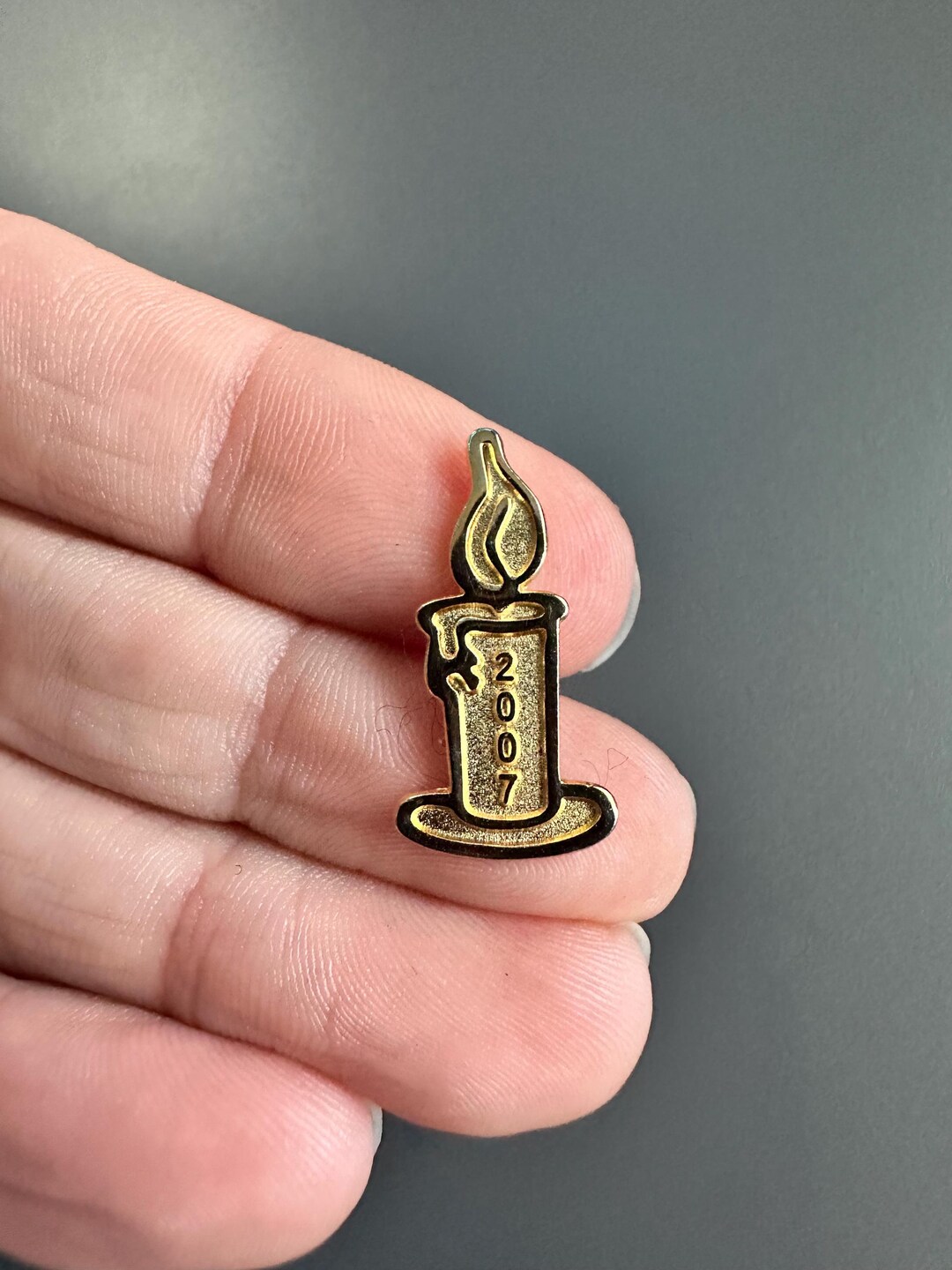 2007 Gold Tone Candle Memorial Remembrance Lapel Pin Badge Brooch - Etsy