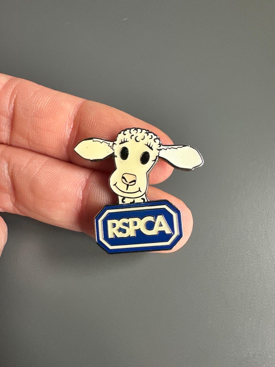 Retro Lamb Buttercup Farm Friends RSPCA Charity Enamel Lapel Pin Badge ...