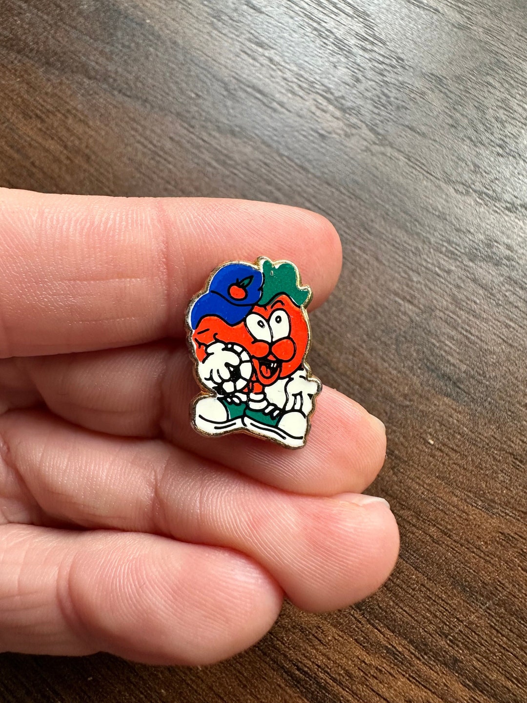 Munch Bunch Retro Kenning & Spencer Red Tomato Cartoon Footballer ...