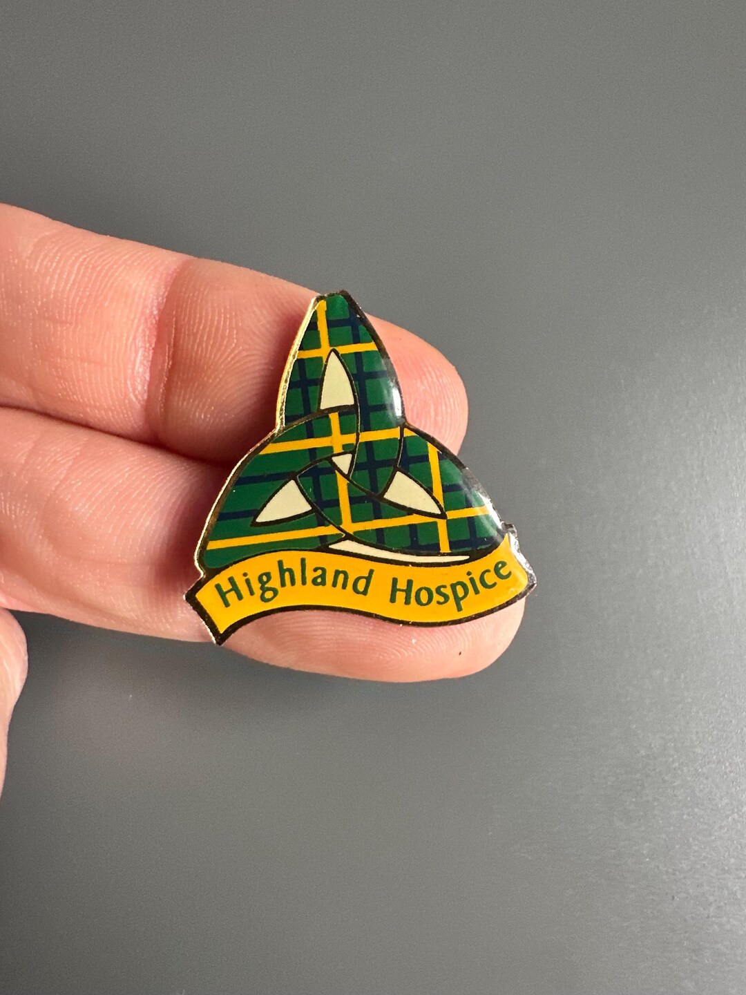 Retro Highland Hospice Trinity Knot Tartan Scottish Enamel Lapel Pin ...
