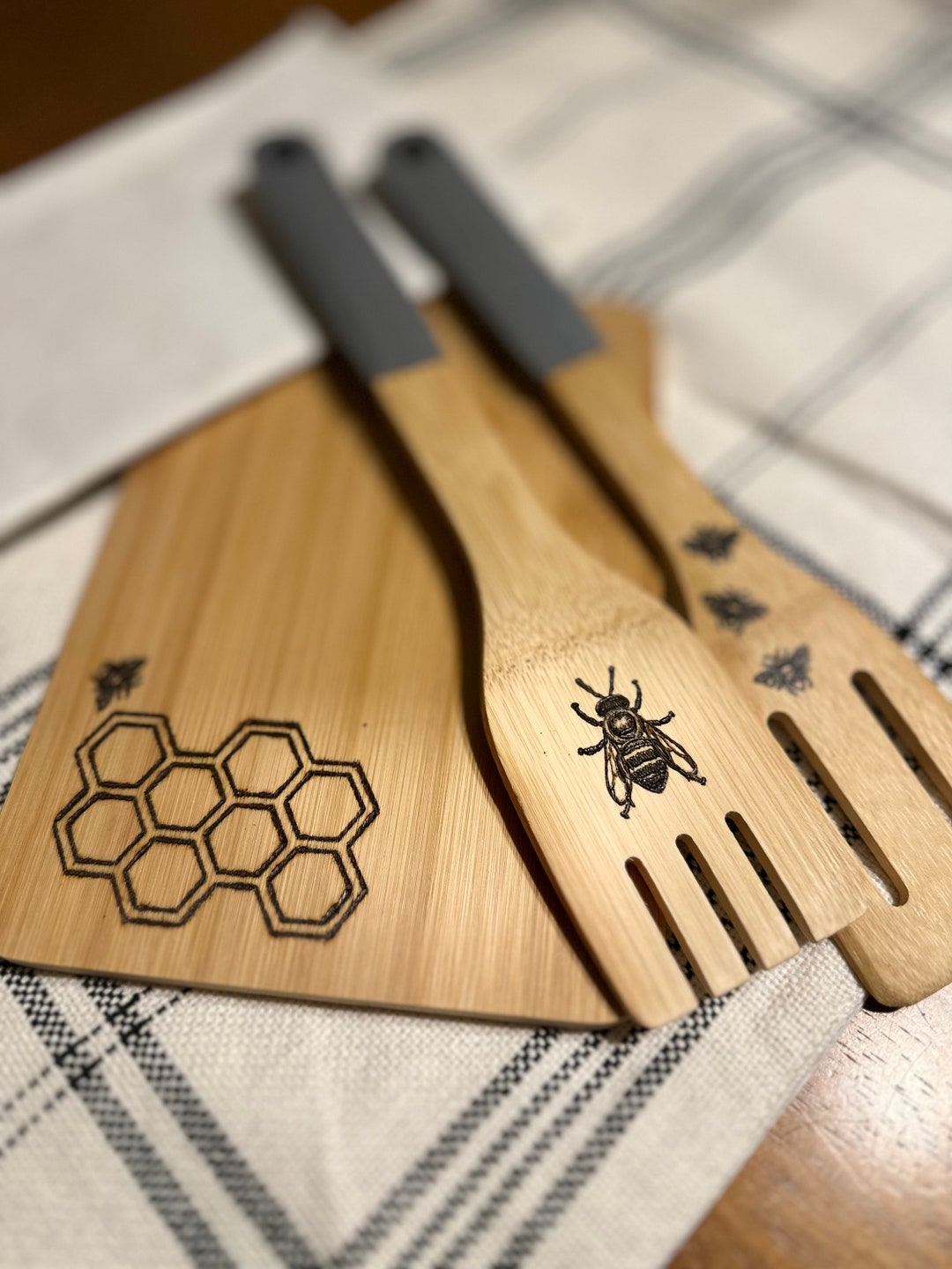 Wood Burned Bee Theme Kitchen Set - Etsy