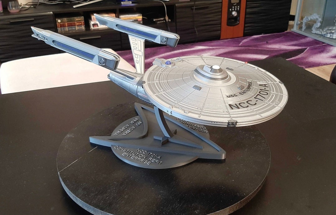 14-inch Constitution Refit NCC-1701-A Enterprise Star Trek 3D Printable ...