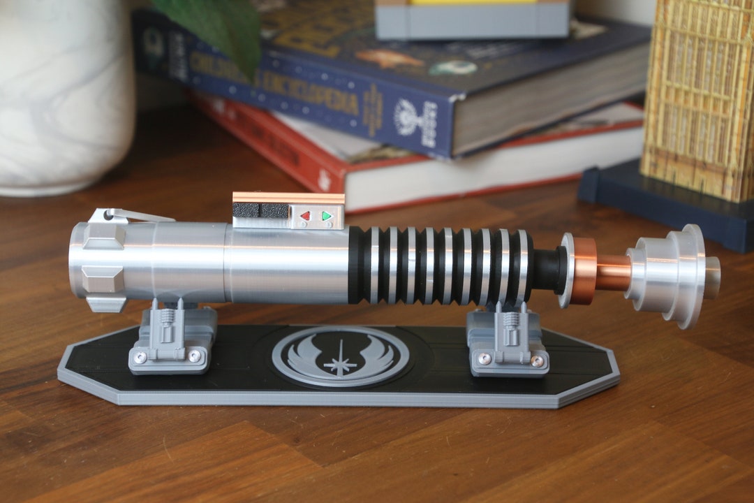 Luke Skywalker's Lightsaber Hilt With Stand - Star Wars 3D Printed ...