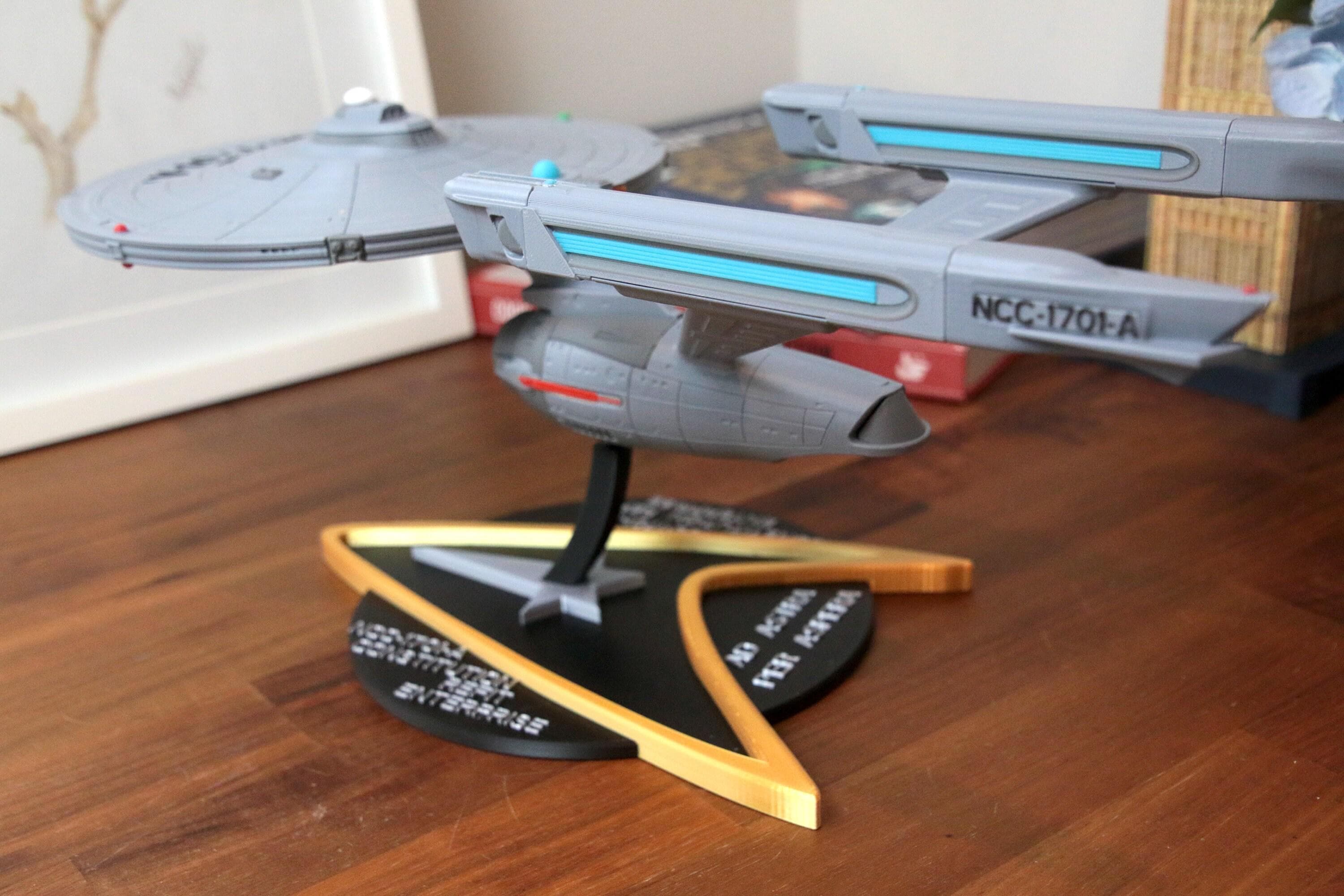 20-inch Constitution Refit NCC-1701-A Enterprise (large) - 3D Printed ...