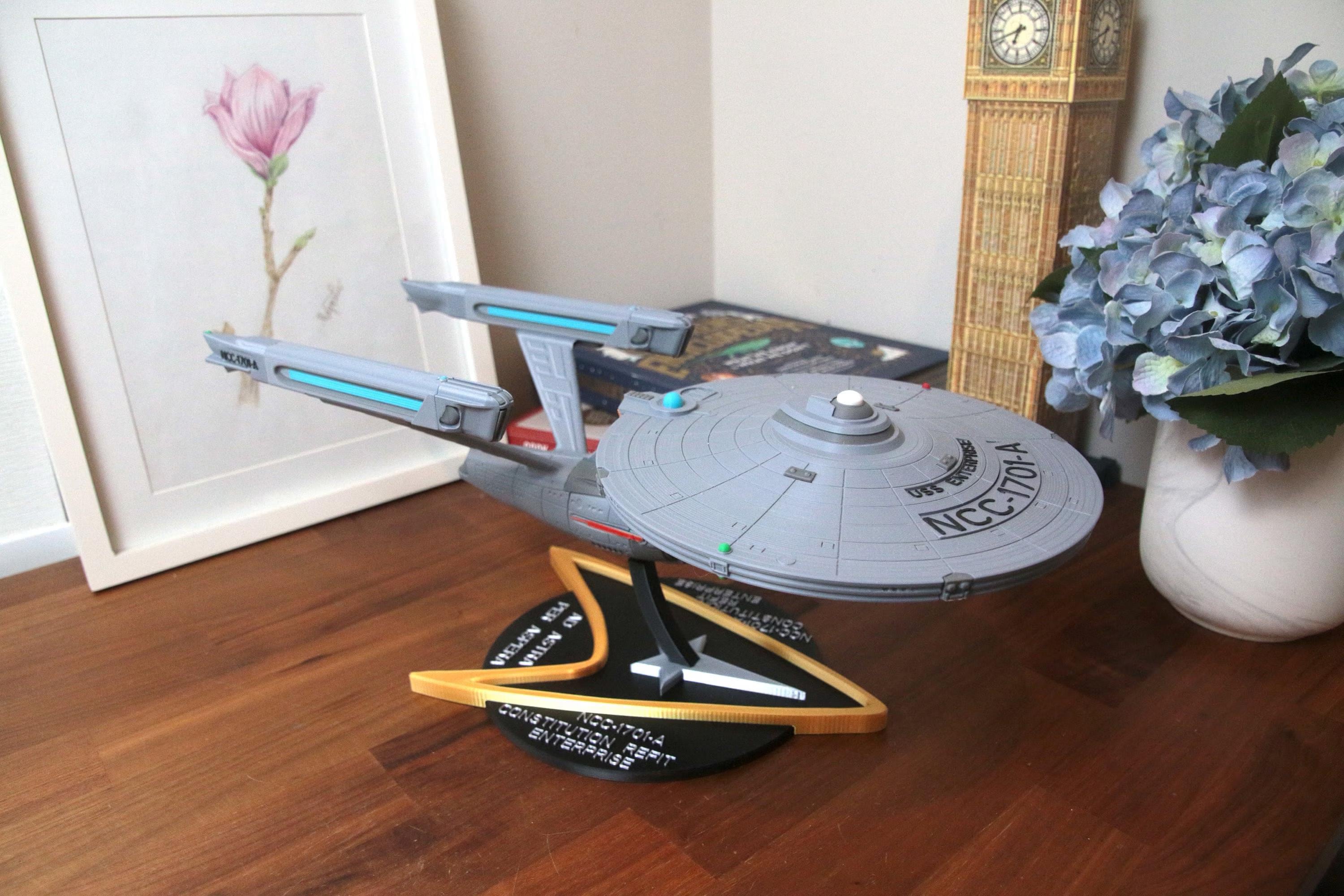 20-inch Constitution Refit NCC-1701-A Enterprise (large) - 3D Printed ...