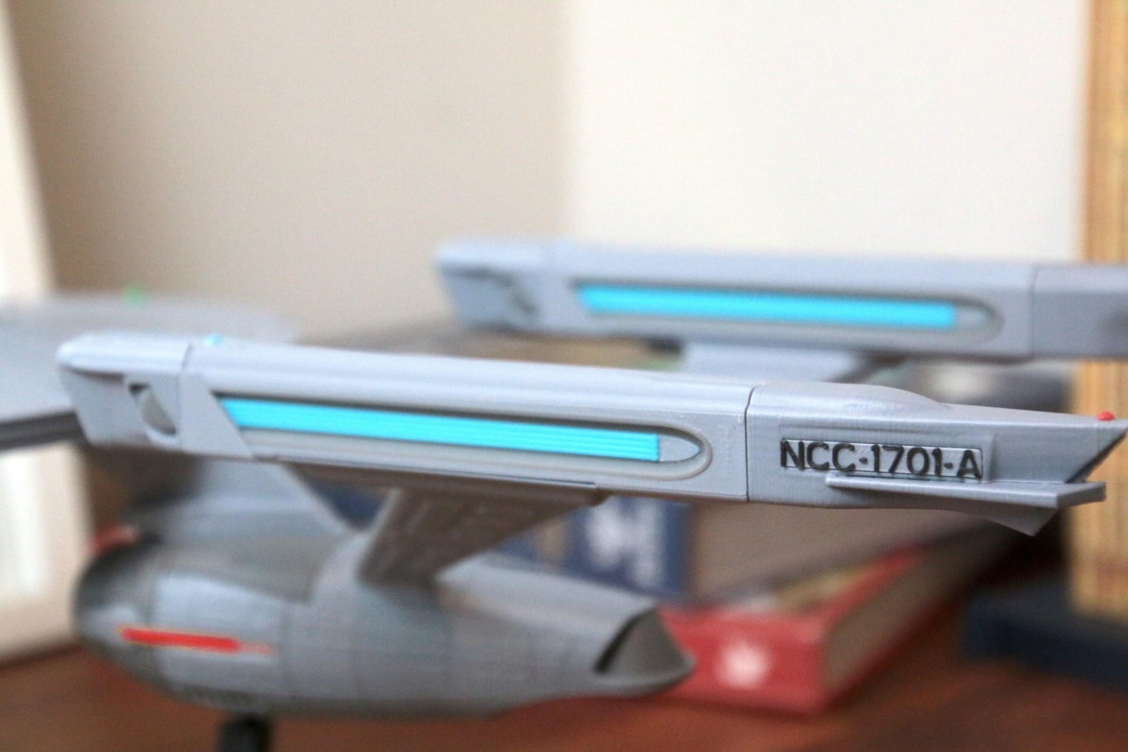20-inch Constitution Refit NCC-1701-A Enterprise (large) - 3D Printed ...