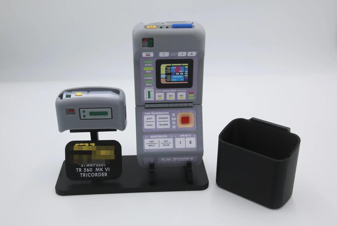 TNG TR-560 Tricorder - Magnetic Open/close & Scanner Attachments - 3D ...