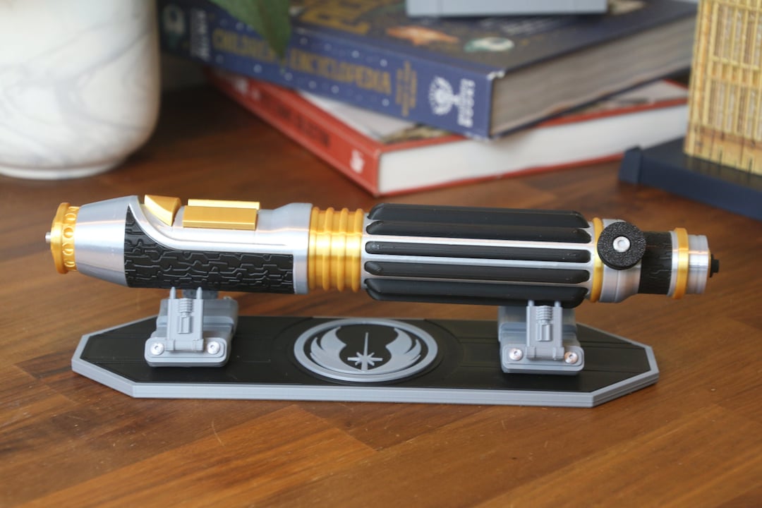 Master Jedi's Iconic Weapon: Mace Windu's Lightsaber Hilt With Stand ...
