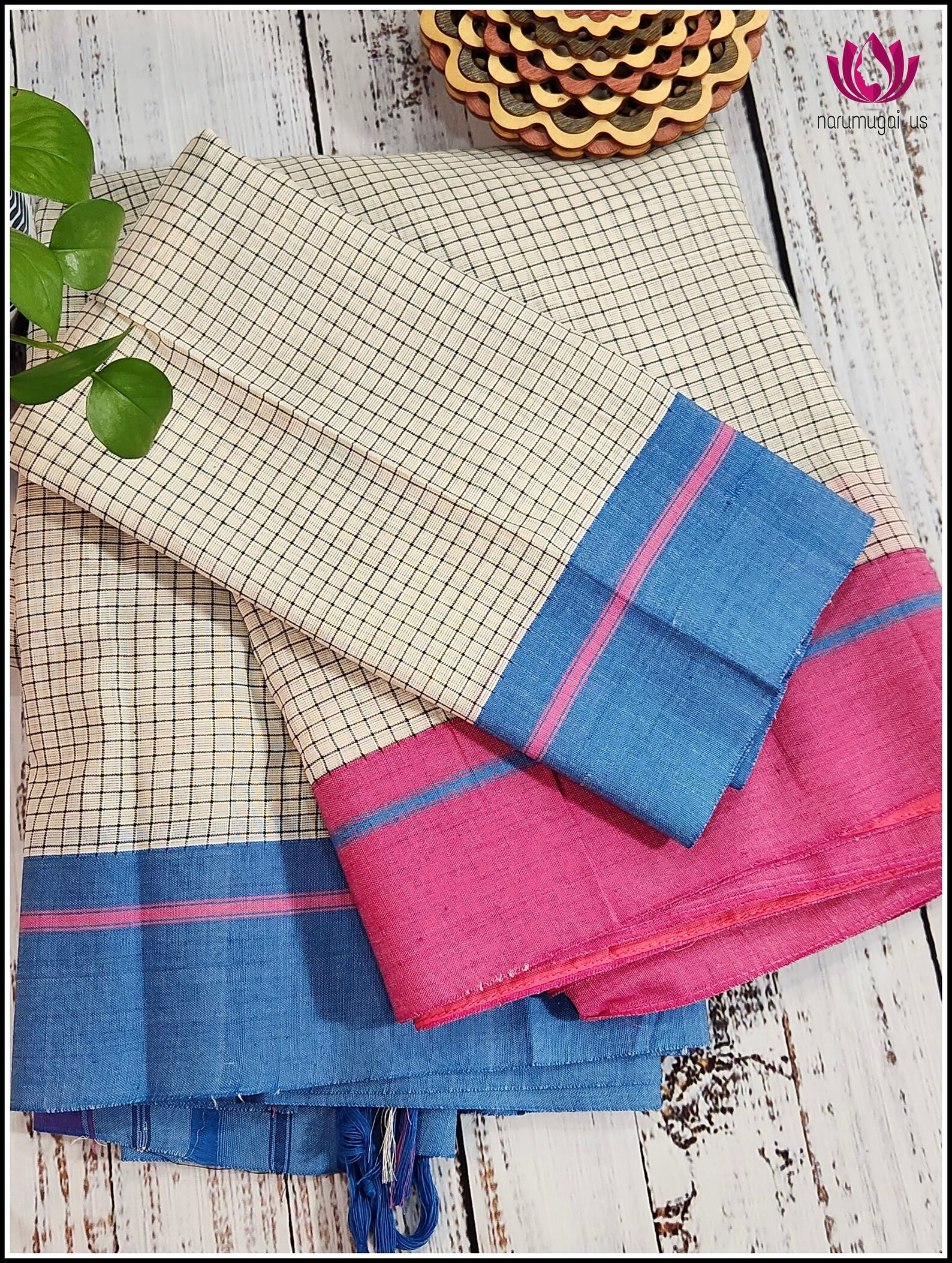Patteda Anchu Saree in Half White Checked With Ganga Jamuna Border ...