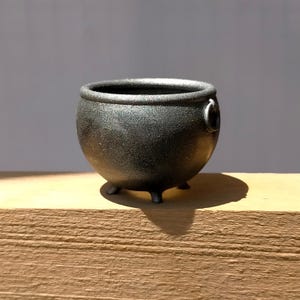Miniature Witch Cauldrons, Dollhouse and Diorama Decor for Halloween ...