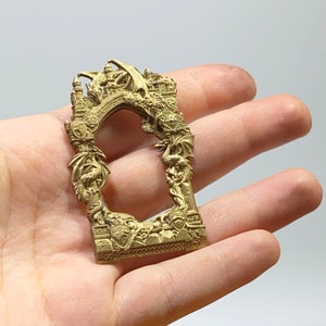 Miniature Dragon Picture Frame, Gold Painted, Diorama and Dollhouse, 3D ...
