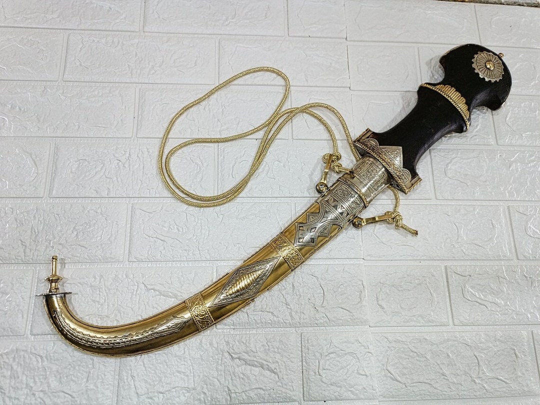 Exquisite Handmade Moroccan Berber Dagger: A Rare Antique Islamic ...