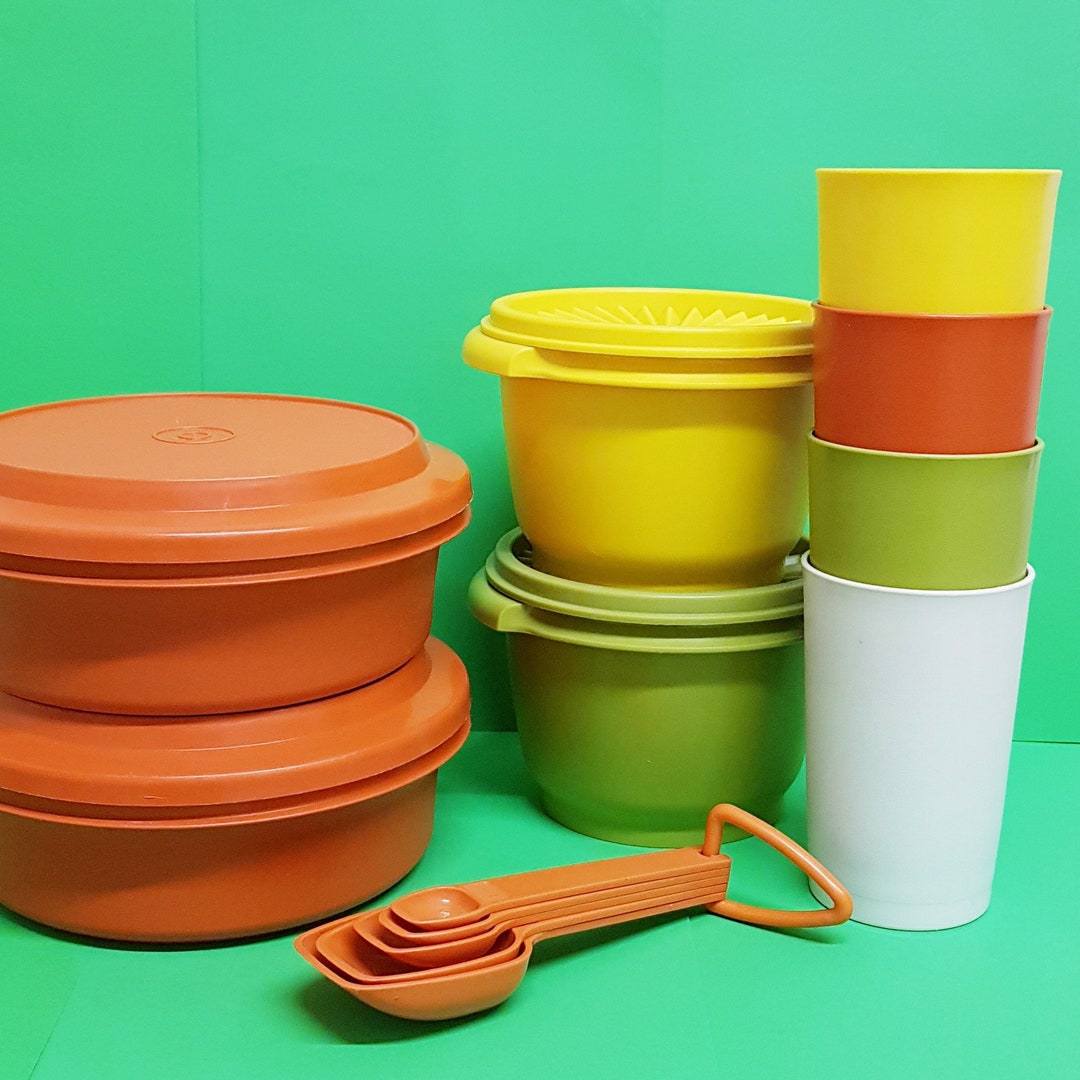 Retro Tupperware Set Meal Containers, Storage Tubs, Tumblers, Measuring ...