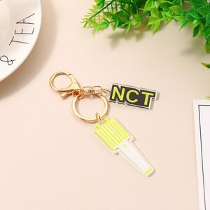 Kpop Bag Charm Keyring Kpop Acrylic Bag Keychain Kpop Pendant Light ...