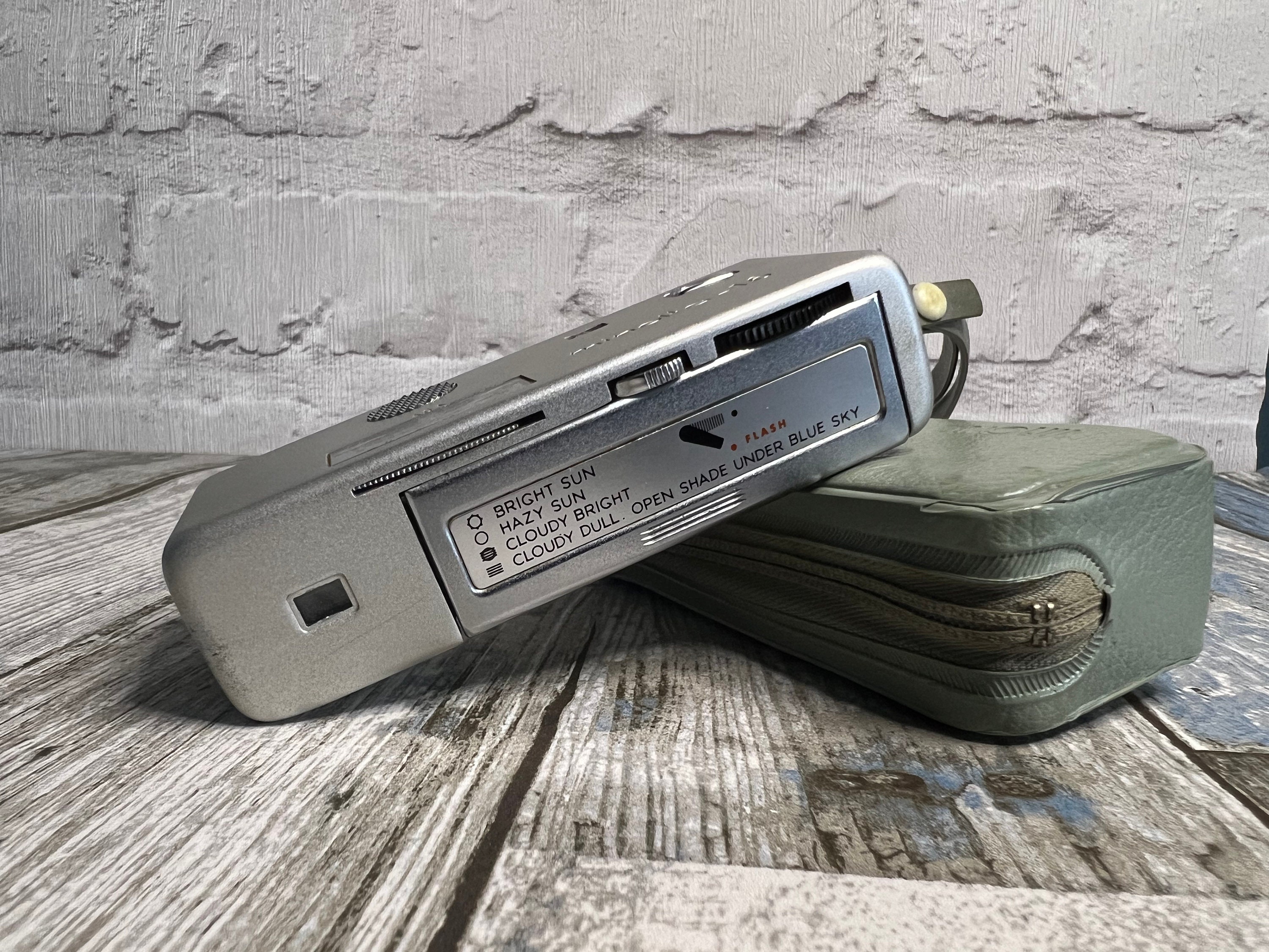 Minolta 16 Model P Spy Camera in Good Working Condition - Etsy UK