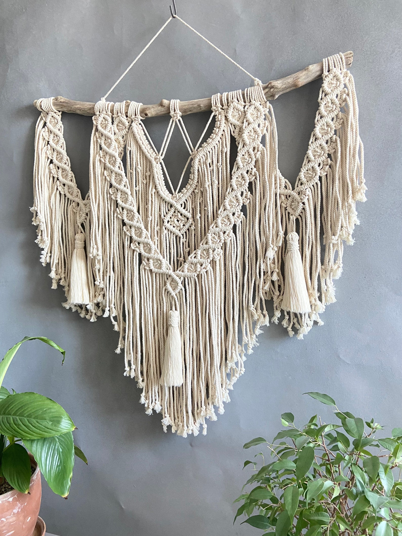 Macrame Wall Hanging With Tassels Pattern, Easy Macrame Pattern ...