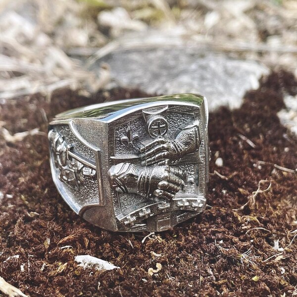 Spartan Shield Ring - Etsy
