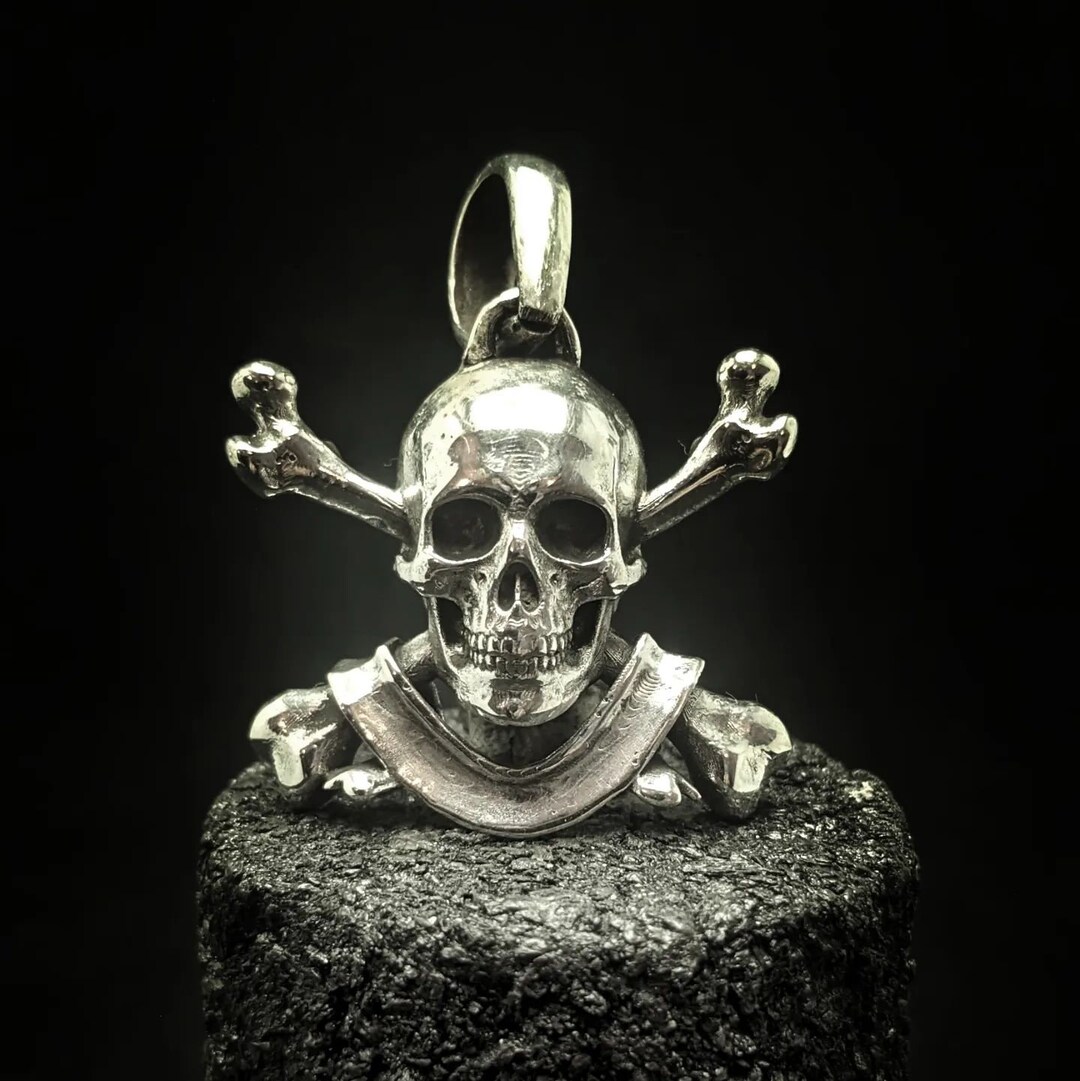 Skull and Cross Bones Pendant | Gothic Jewelry | Unique Skull Pendant ...