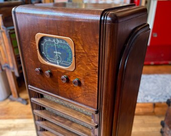 Antique Console Radio