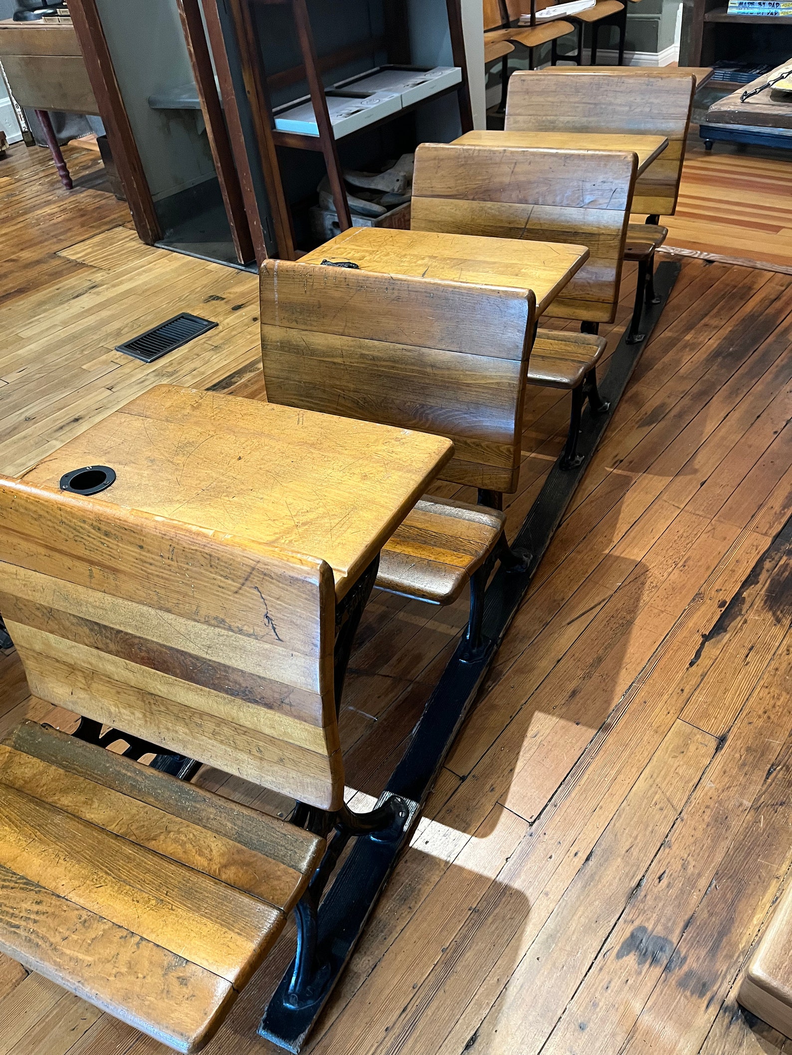 PICK-UP Only...late 1880's the Fashion Model School Desks set of 4 - Etsy