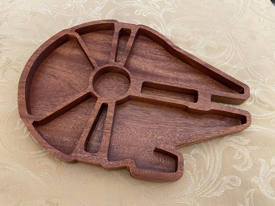 Millennium Falcon Charcuterie Wooden Serving Tray 14 - Etsy
