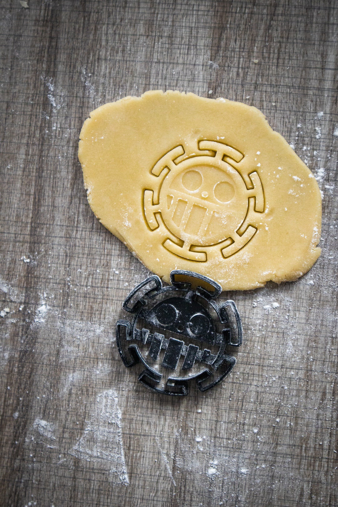 One Piece Cookie Cutter Trafalgar Cookie, Biscuit, Gift, Fondant ...