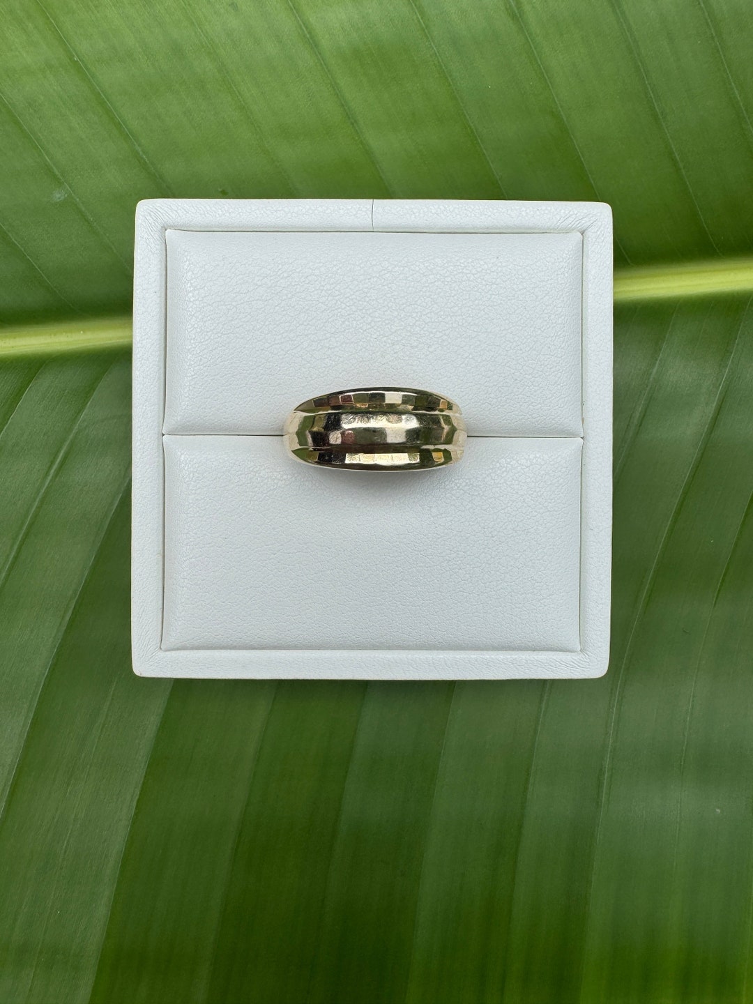 14k Solid Gold Disco Dome Ridge Ring - Etsy