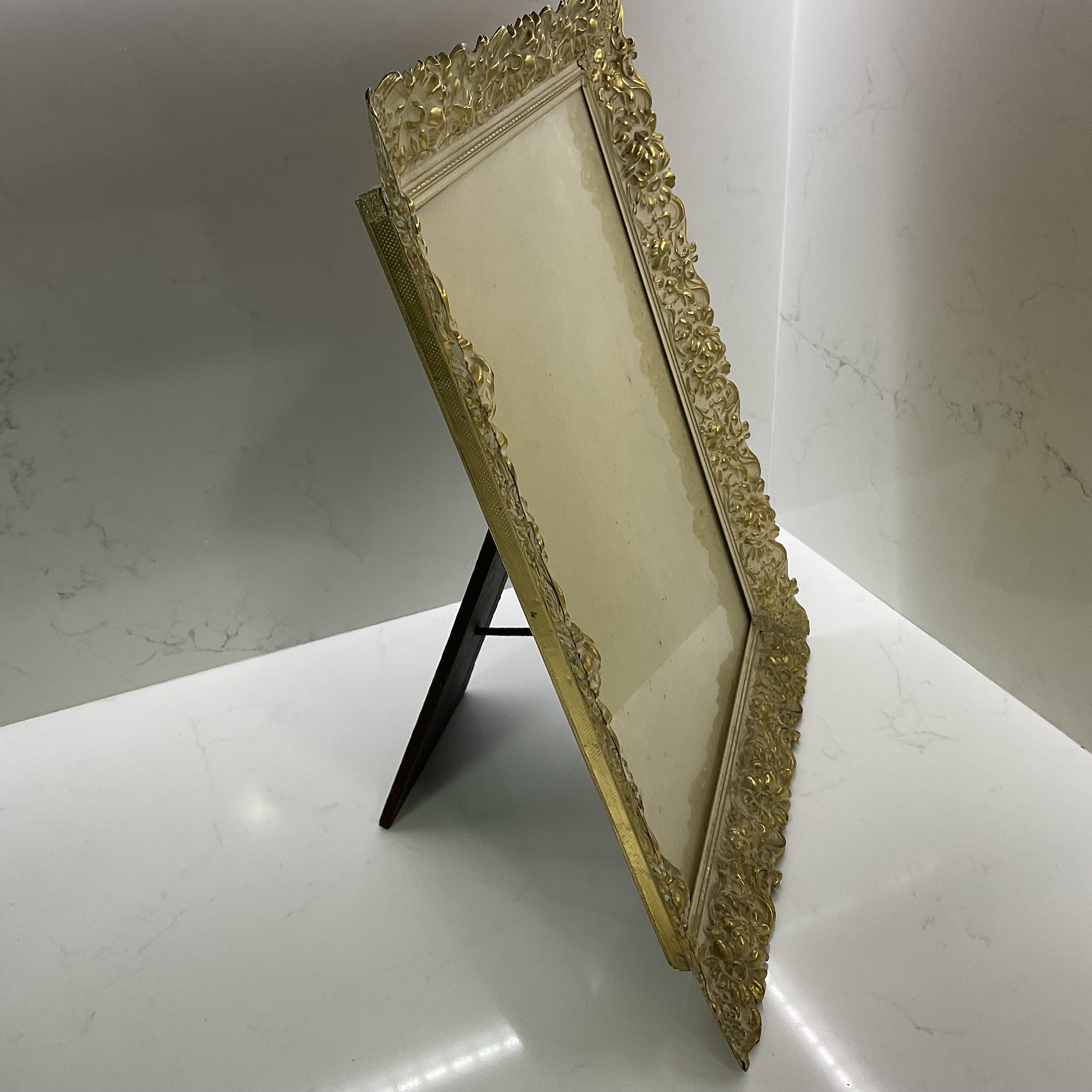 Vintage Floral Frame Gold/brass Tone Metal W/ off White Hollywood ...