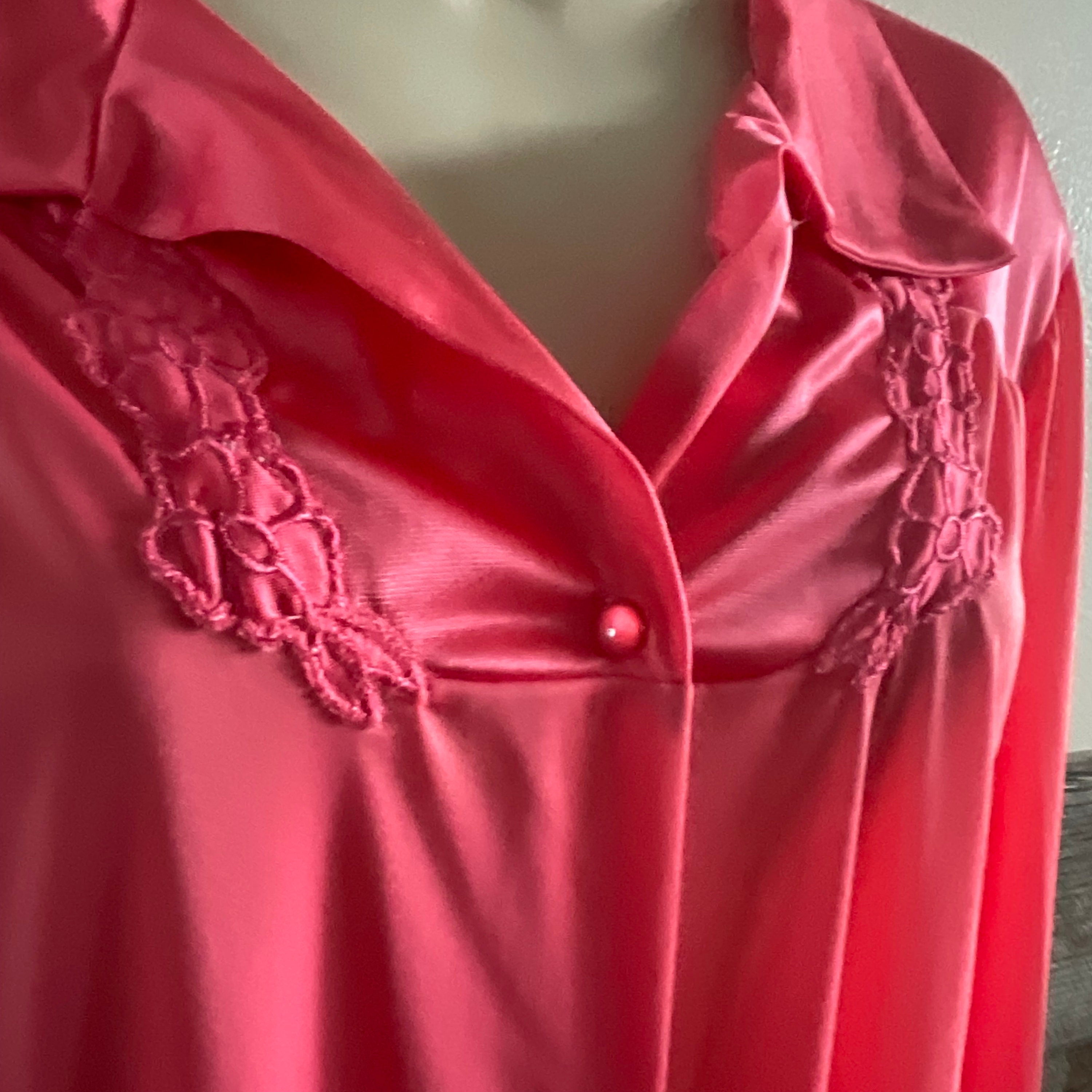 Vintage Made in USA Vanity Fair Hot Coral/pink Nylon Robe With Flower ...