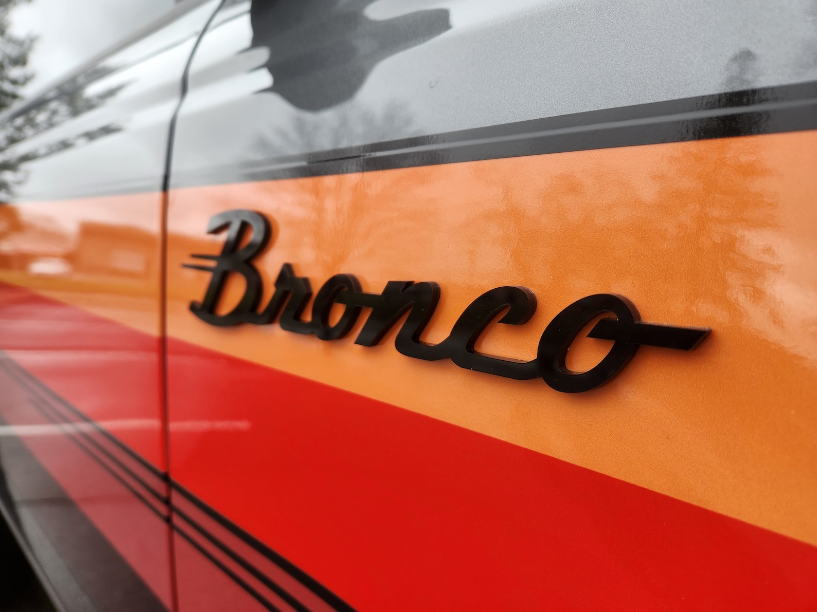 Ford Bronco - Fender Cursive Logo Emblem Badge Kit (2 Emblems) - Pass ...