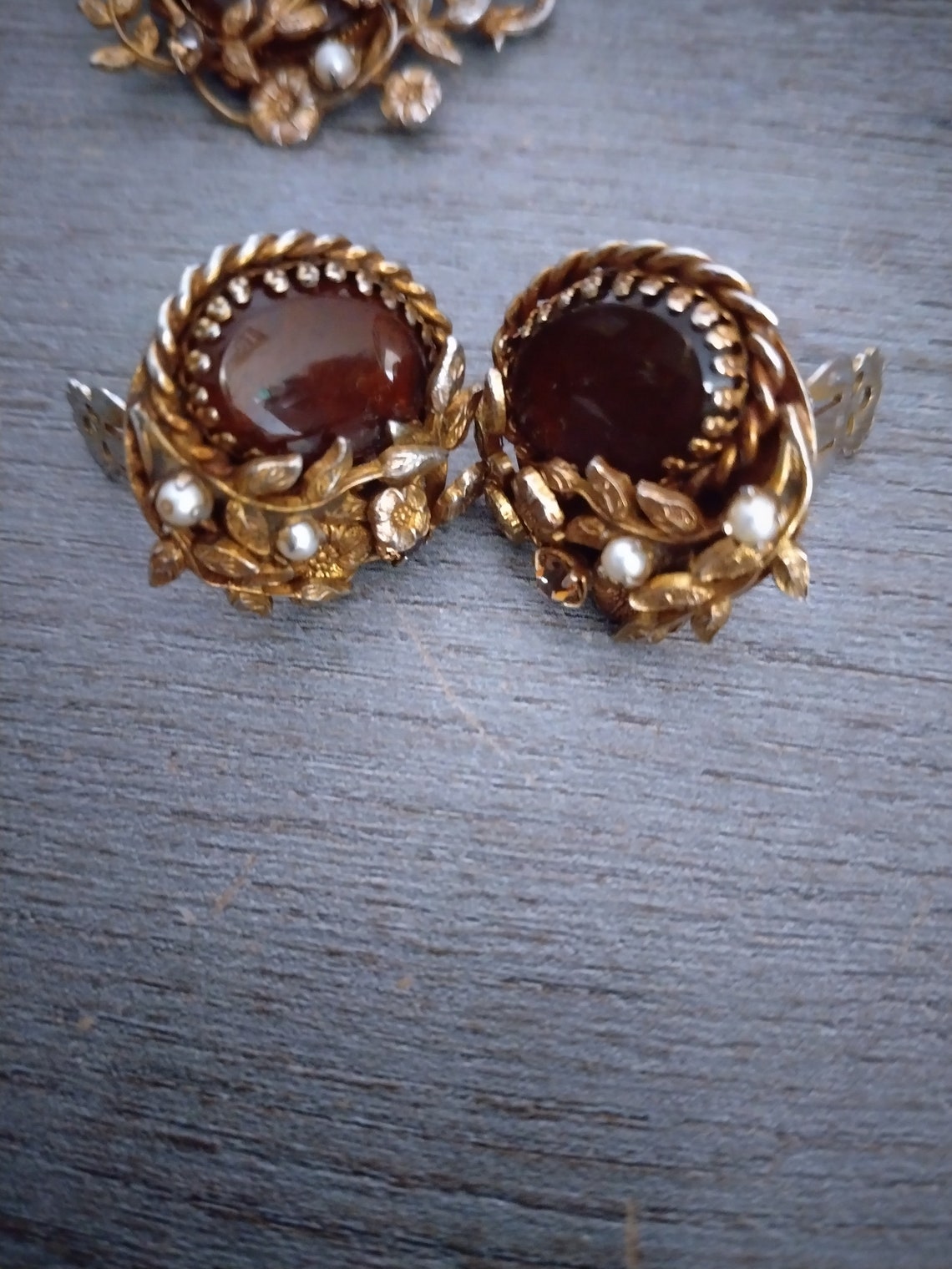Vintage Citrone Stone Clip Earrings and Brooch Set. - Etsy