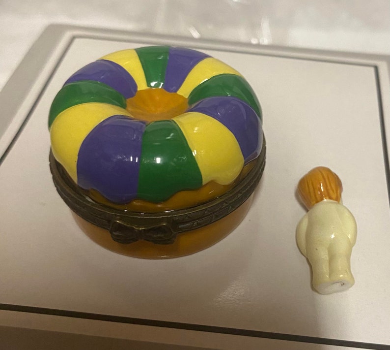 King Cake With Baby Trinket Madi Gras Cake Porcelain Hinged - Etsy
