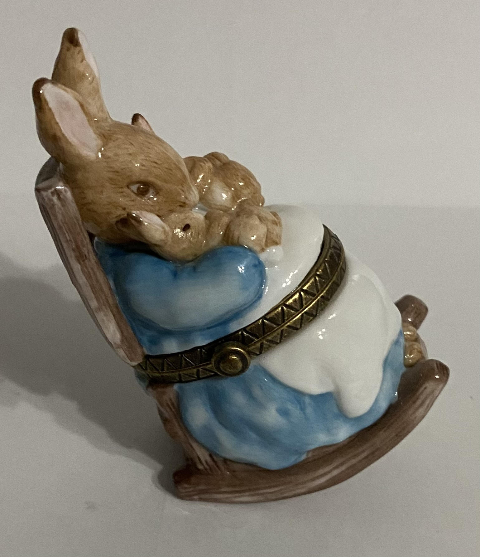 Beatrix Potter Mrs. Rabbit With Babies on Rocker Porcelain Hinged Box ...
