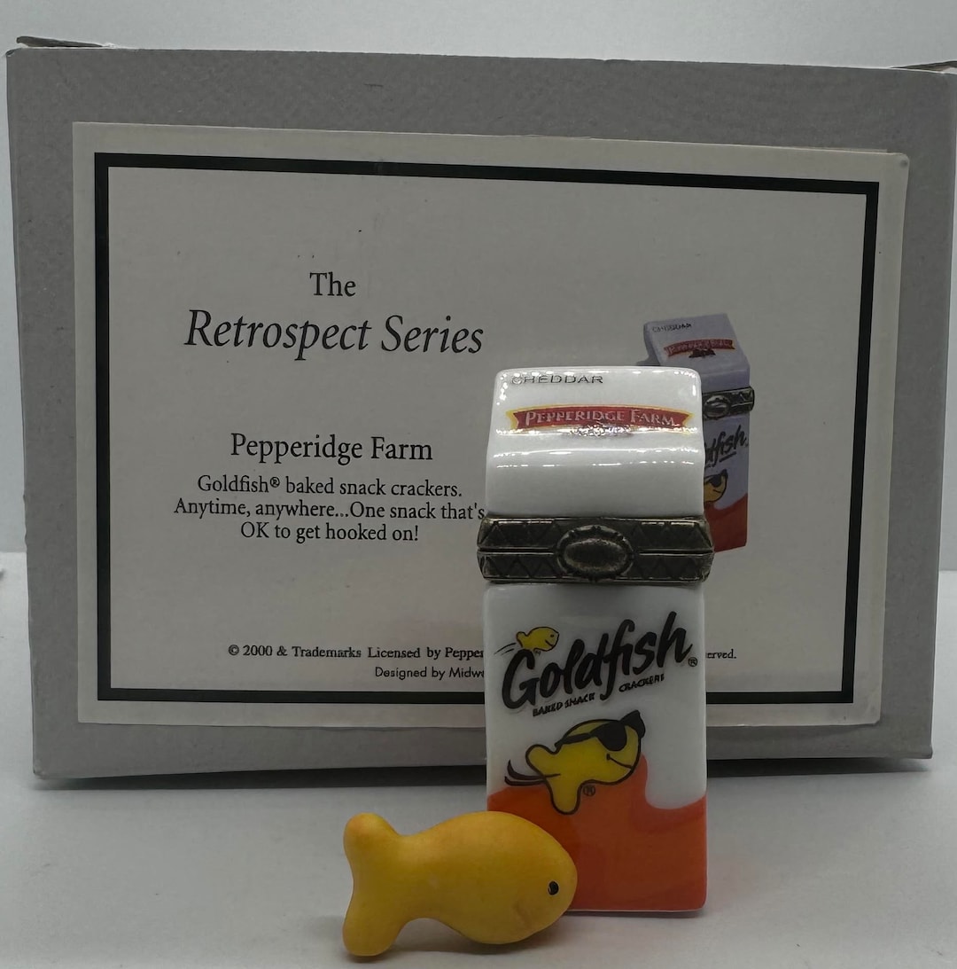 Pepperidge Farms Goldfish Cheddar Crackers With Goldfish Trinket Rare ...