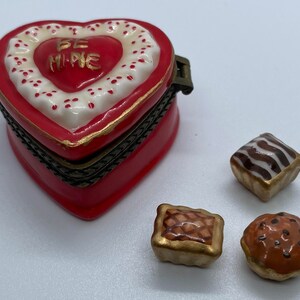 Candy Box Be Mine Heart With Chocolate Bonbon Trinkets Porcelain Hinged ...