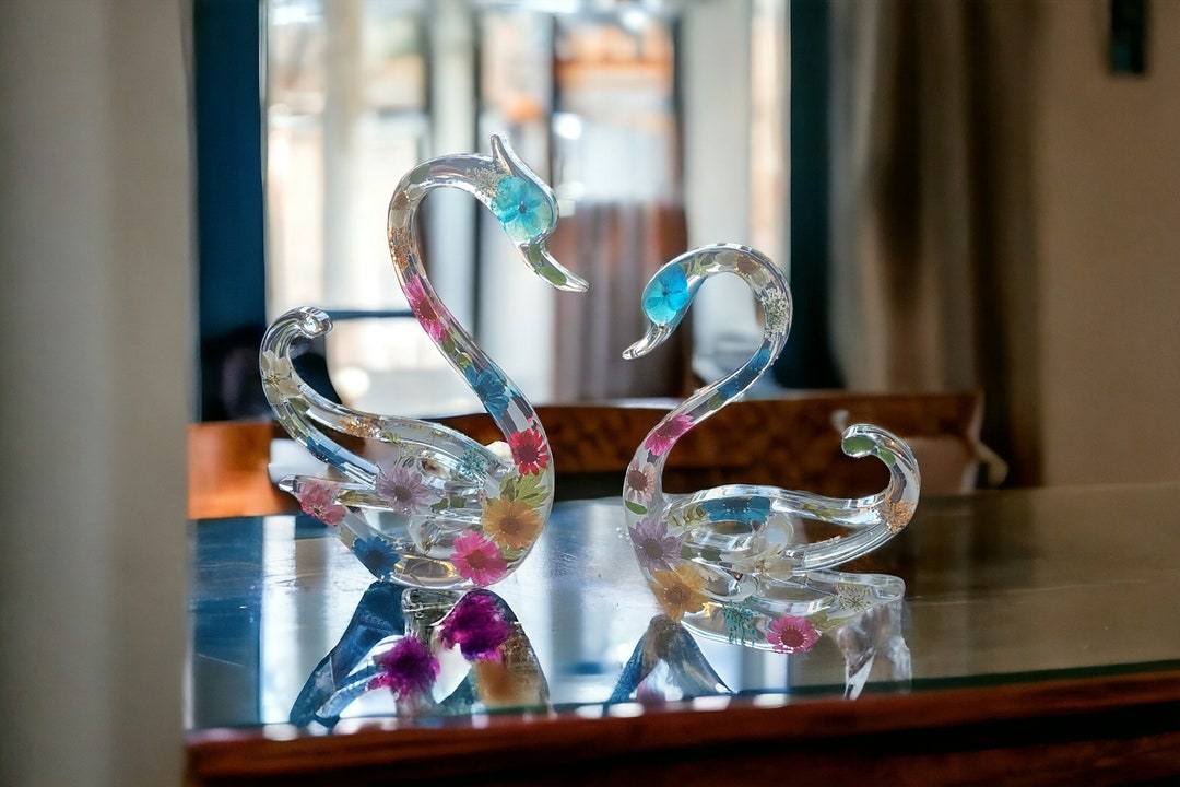 Resin Swans Mantle Piece Table Decor - Etsy