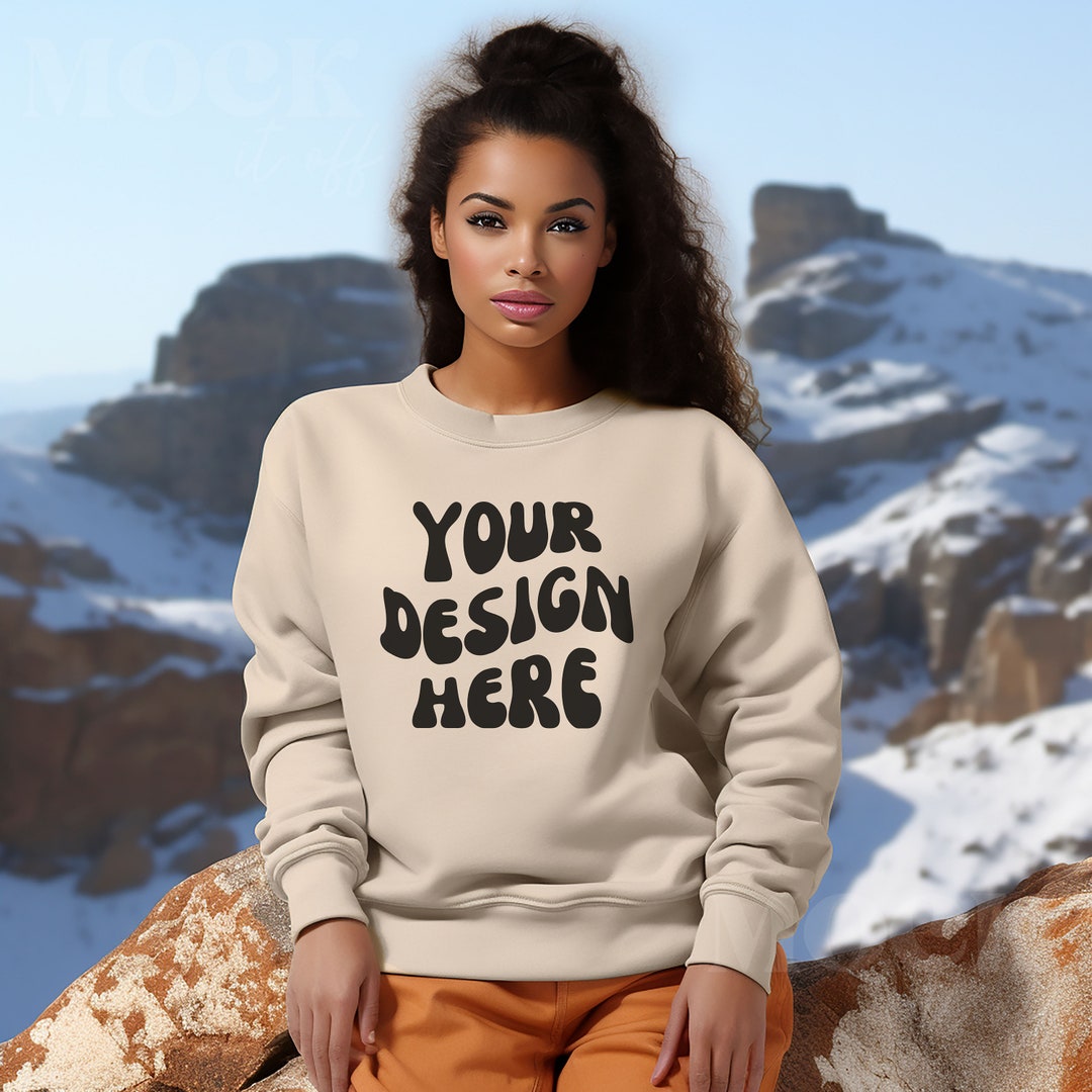 Maqueta de invierno, Maqueta de sudadera Sand Gildan 18000, Sudadera ...